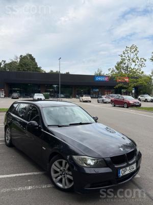 Black BMW 320 2006 in Riga, with an engine capacity of 2.00 L and mileage of 360 thousand km for 2850 €, photo 3 on AUTOMOTO.COM.LV
