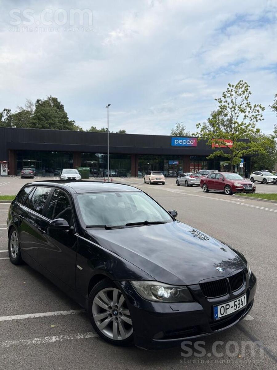 Black BMW 320 2006 in Riga, with an engine capacity of 2.00 L and mileage of 360 thousand km for 2850 €, photo 3 on AUTOMOTO.COM.LV