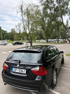 Black BMW 320 2006 in Riga, with an engine capacity of 2.00 L and mileage of 360 thousand km for 2850 €, photo 4 on AUTOMOTO.COM.LV