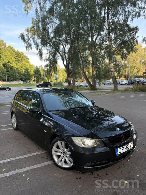 Melns BMW 320 2006 Rīga, ar dzinēja tilpumu 2.00 L un nobraukumu 360 tūkst. km par 2250 €, foto 1 vietnē AUTOMOTO.COM.LV