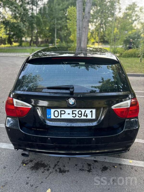 Melns BMW 320 2006 Rīga, ar dzinēja tilpumu 2.00 L un nobraukumu 360 tūkst. km par 2250 €, foto 3 vietnē AUTOMOTO.COM.LV