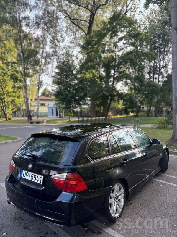 Melns BMW 320 2006 Rīga, ar dzinēja tilpumu 2.00 L un nobraukumu 360 tūkst. km par 2250 €, foto 4 vietnē AUTOMOTO.COM.LV