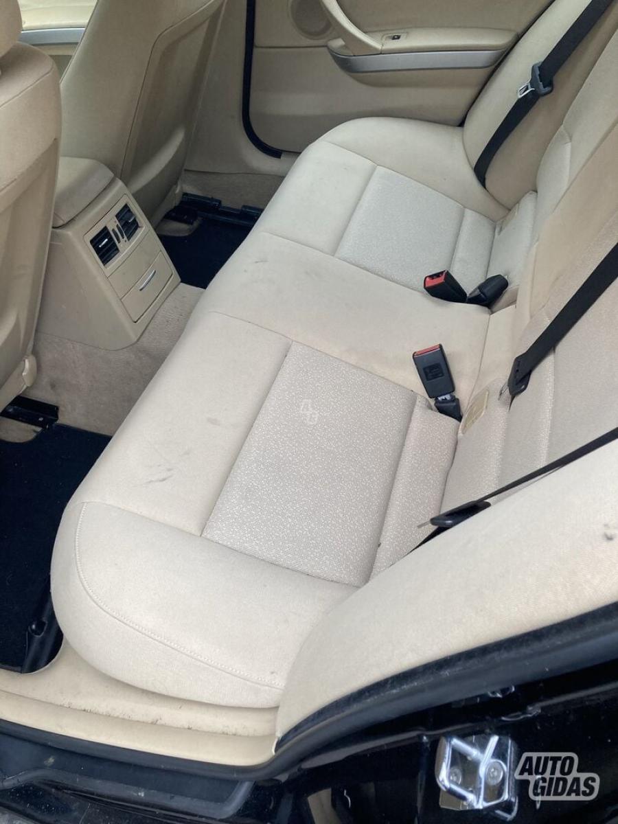Melns BMW 320 2006 Viļņa, ar dzinēja tilpumu 2.00 L un nobraukumu 395 tūkst. km par 1699 €, foto 9 vietnē AUTOMOTO.COM.LV