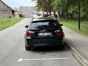 Black BMW 320 2006 in Siauliai, with an engine capacity of 2.00 L and mileage of 396 thousand km for 2550 €, photo 7 on AUTOMOTO.COM.LV