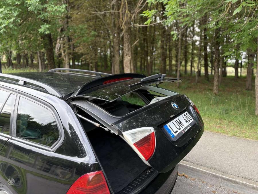 Black BMW 320 2006 in Siauliai, with an engine capacity of 2.00 L and mileage of 396 thousand km for 2550 €, photo 10 on AUTOMOTO.COM.LV