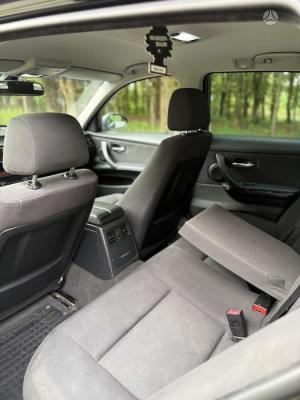 Black BMW 320 2006 in Siauliai, with an engine capacity of 2.00 L and mileage of 396 thousand km for 2550 €, photo 14 on AUTOMOTO.COM.LV