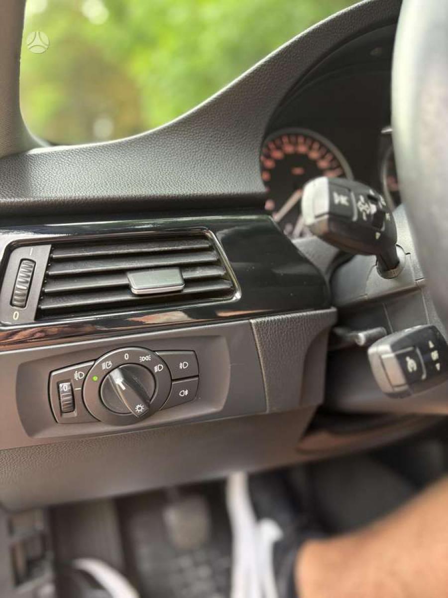 Black BMW 320 2006 in Siauliai, with an engine capacity of 2.00 L and mileage of 396 thousand km for 2550 €, photo 18 on AUTOMOTO.COM.LV