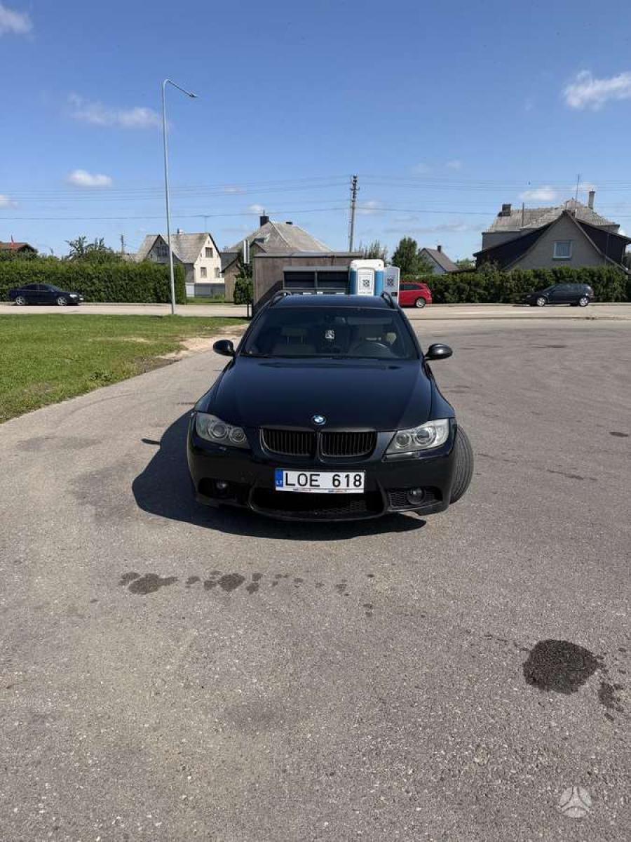 Melns BMW 320 2006 Kauņa, ar dzinēja tilpumu 1.99 L un nobraukumu 360 tūkst. km par 3200 €, foto 1 vietnē AUTOMOTO.COM.LV