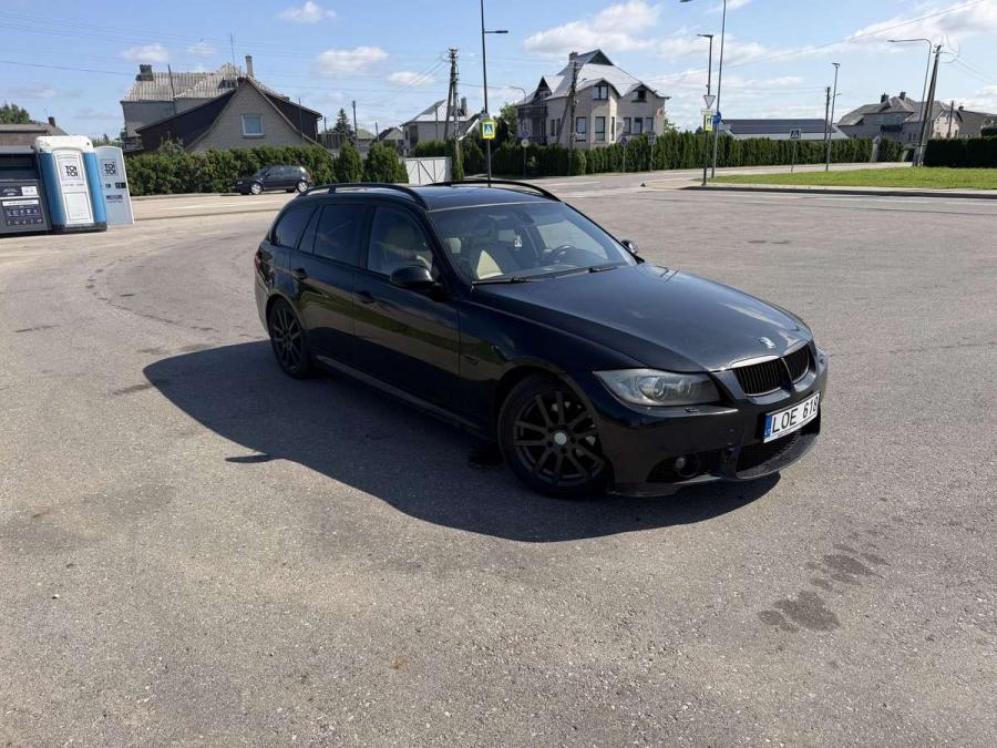Melns BMW 320 2006 Kauņa, ar dzinēja tilpumu 1.99 L un nobraukumu 360 tūkst. km par 3200 €, foto 3 vietnē AUTOMOTO.COM.LV