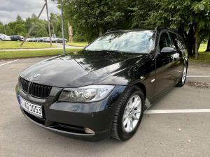 Black BMW 320 2006 in Kaunas, with an engine capacity of 2.00 L and mileage of 335 thousand km for 3600 €, photo 10 on AUTOMOTO.COM.LV