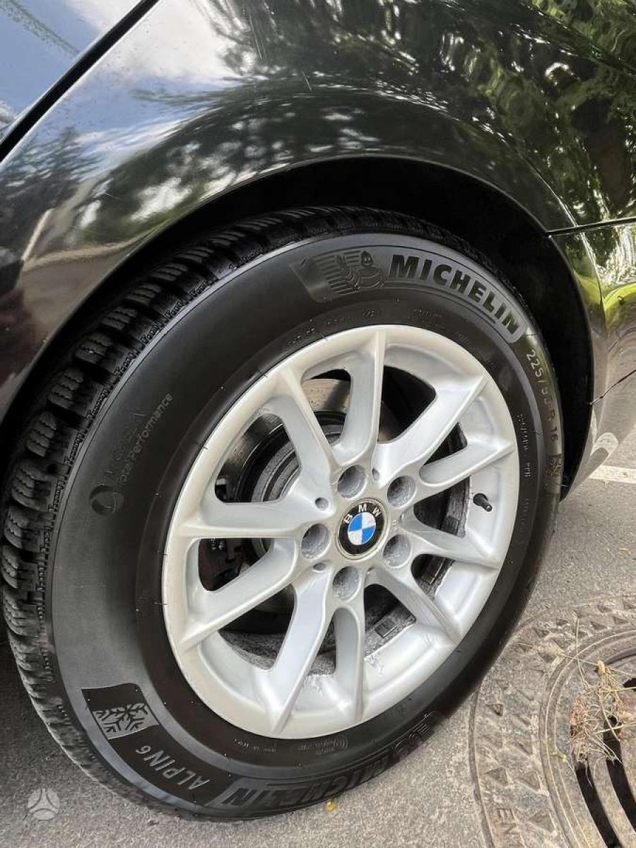 Black BMW 320 2006 in Kaunas, with an engine capacity of 2.00 L and mileage of 335 thousand km for 3600 €, photo 18 on AUTOMOTO.COM.LV