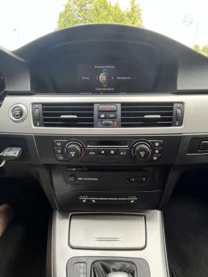 Black BMW 320 2006 in Kaunas, with an engine capacity of 2.00 L and mileage of 335 thousand km for 3600 €, photo 23 on AUTOMOTO.COM.LV