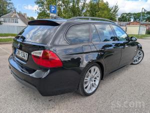 Black BMW 320 2006 in Daugavpils, with an engine capacity of 2.00 L and mileage of 313 thousand km for 4950 €, photo 4 on AUTOMOTO.COM.LV