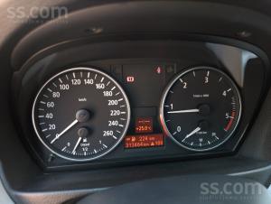 Black BMW 320 2006 in Daugavpils, with an engine capacity of 2.00 L and mileage of 313 thousand km for 4950 €, photo 22 on AUTOMOTO.COM.LV
