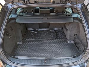 Black BMW 320 2006 in Daugavpils, with an engine capacity of 2.00 L and mileage of 313 thousand km for 4950 €, photo 26 on AUTOMOTO.COM.LV