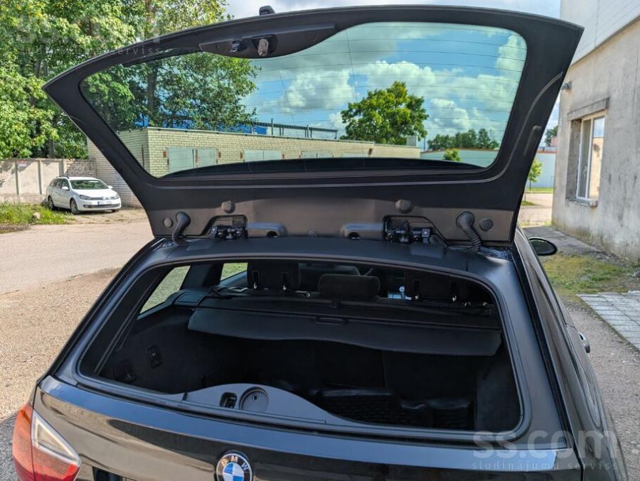Black BMW 320 2006 in Daugavpils, with an engine capacity of 2.00 L and mileage of 313 thousand km for 4950 €, photo 29 on AUTOMOTO.COM.LV