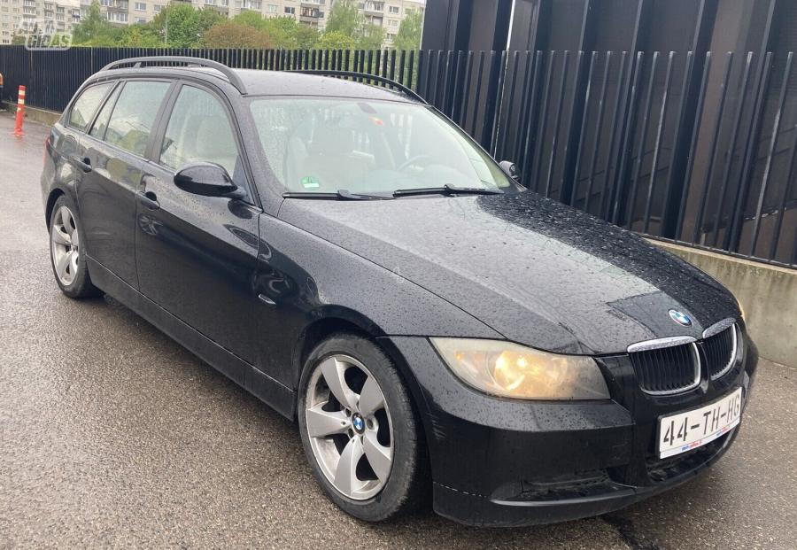 Black BMW 320 2006 in Vilnius, with an engine capacity of 2.00 L and mileage of 395 thousand km for 1750 €, photo 1 on AUTOMOTO.COM.LV