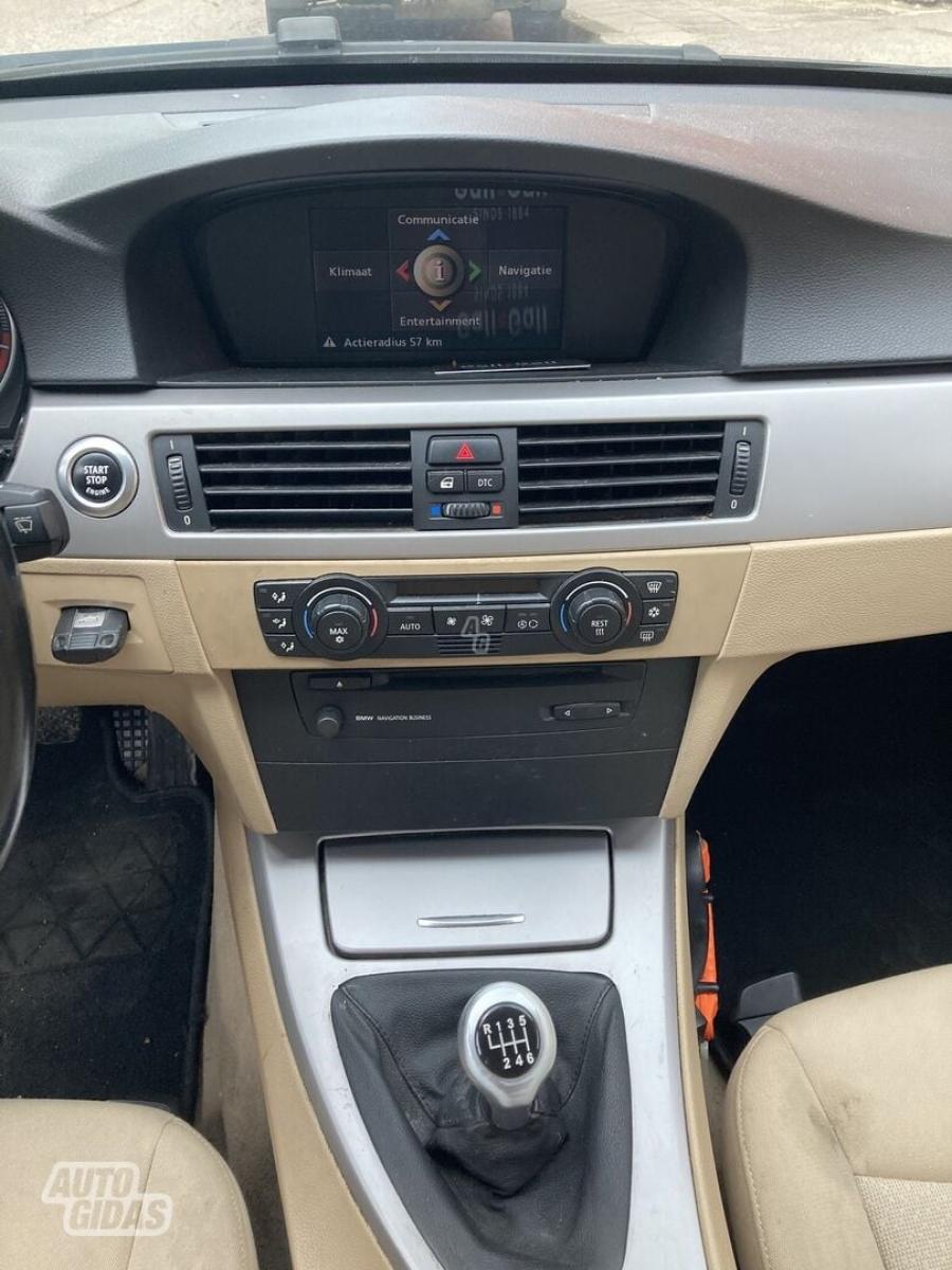 Black BMW 320 2006 in Vilnius, with an engine capacity of 2.00 L and mileage of 395 thousand km for 1750 €, photo 6 on AUTOMOTO.COM.LV
