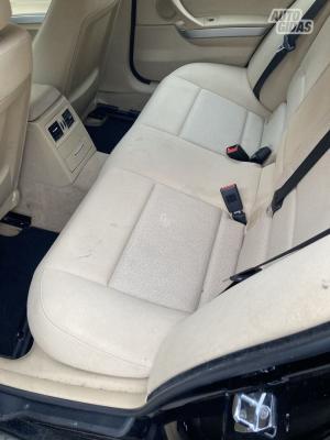 Black BMW 320 2006 in Vilnius, with an engine capacity of 2.00 L and mileage of 395 thousand km for 1750 €, photo 9 on AUTOMOTO.COM.LV