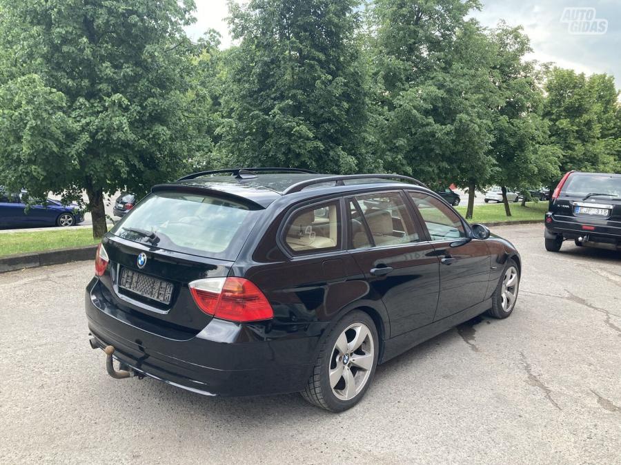 Black BMW 320 2006 in Vilnius, with an engine capacity of 2.00 L and mileage of 395 thousand km for 1750 €, photo 5 on AUTOMOTO.COM.LV