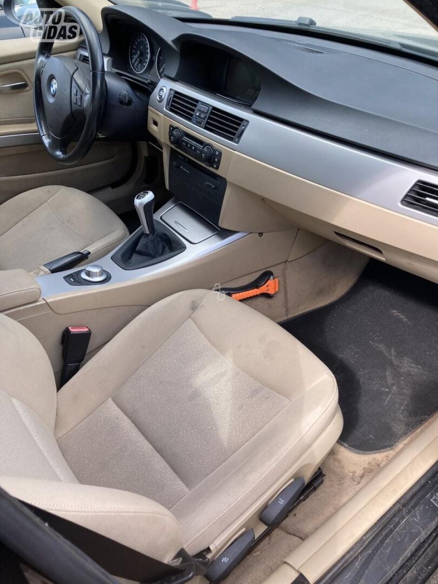 Black BMW 320 2006 in Vilnius, with an engine capacity of 2.00 L and mileage of 395 thousand km for 1750 €, photo 7 on AUTOMOTO.COM.LV