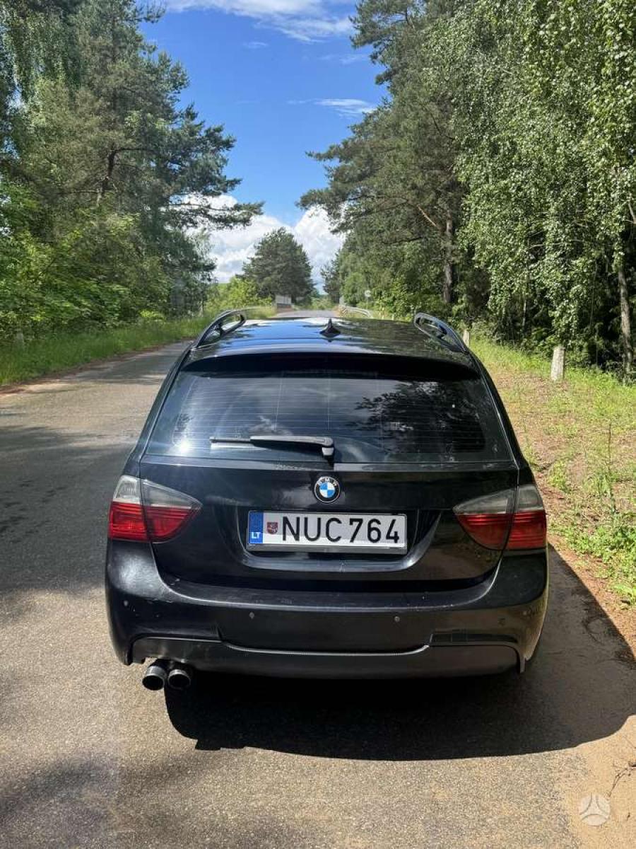 Black BMW 320 2006 in Vilnius, with an engine capacity of 2.00 L and mileage of 410 thousand km for 3850 €, photo 4 on AUTOMOTO.COM.LV