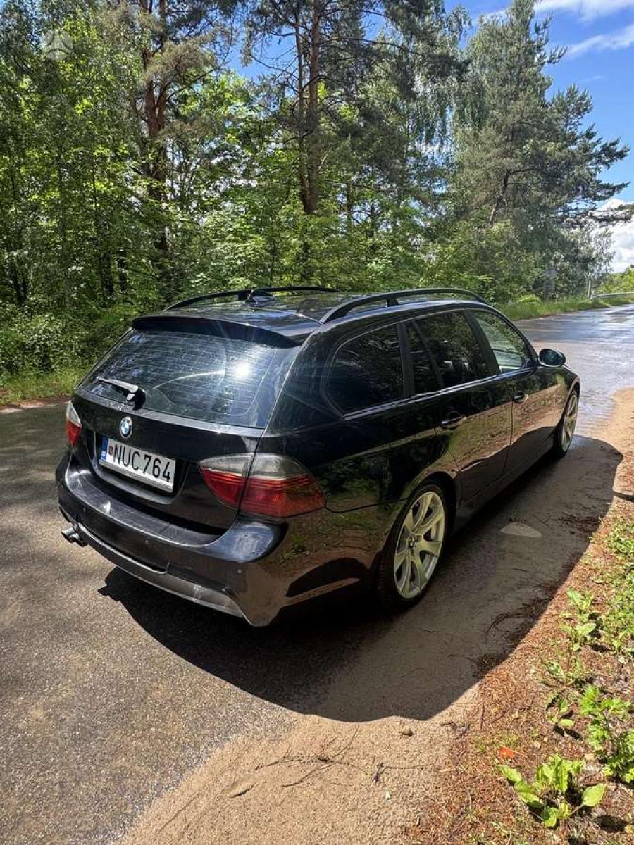 Black BMW 320 2006 in Vilnius, with an engine capacity of 2.00 L and mileage of 410 thousand km for 3850 €, photo 5 on AUTOMOTO.COM.LV
