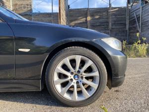 Black BMW 320 2006 in Balvi, with an engine capacity of 2.00 L and mileage of 381 thousand km for 1950 €, photo 9 on AUTOMOTO.COM.LV