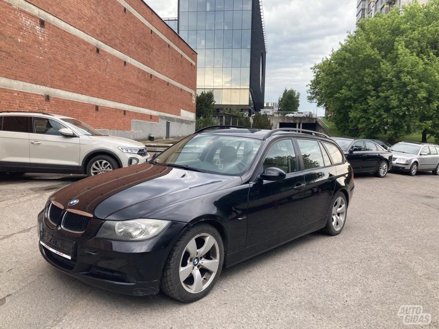 Melns BMW 320 2006 Viļņa, ar dzinēja tilpumu 2.00 L un nobraukumu 395 tūkst. km par 1750 €, foto 4 vietnē AUTOMOTO.COM.LV