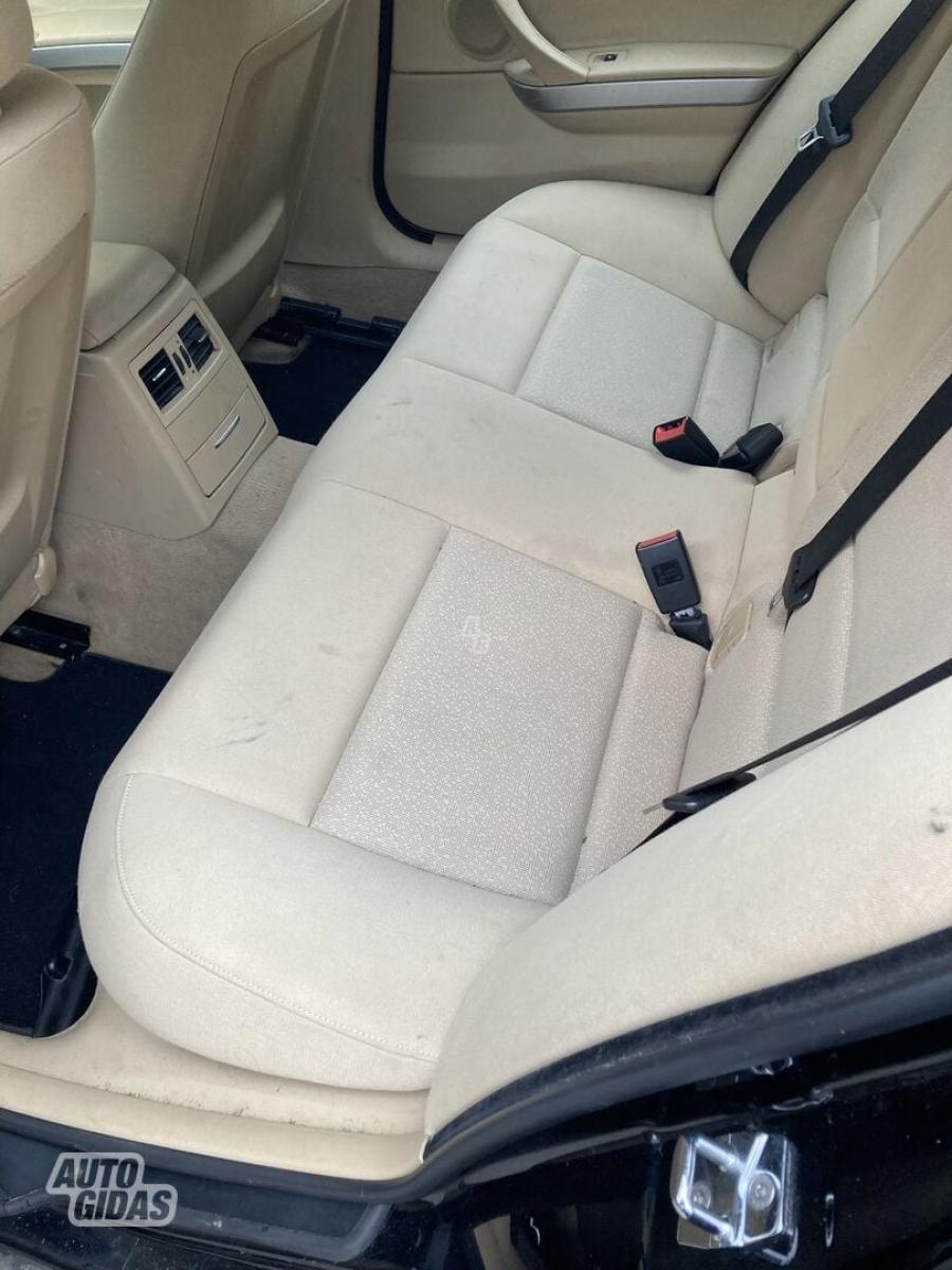 Melns BMW 320 2006 Viļņa, ar dzinēja tilpumu 2.00 L un nobraukumu 395 tūkst. km par 1750 €, foto 9 vietnē AUTOMOTO.COM.LV