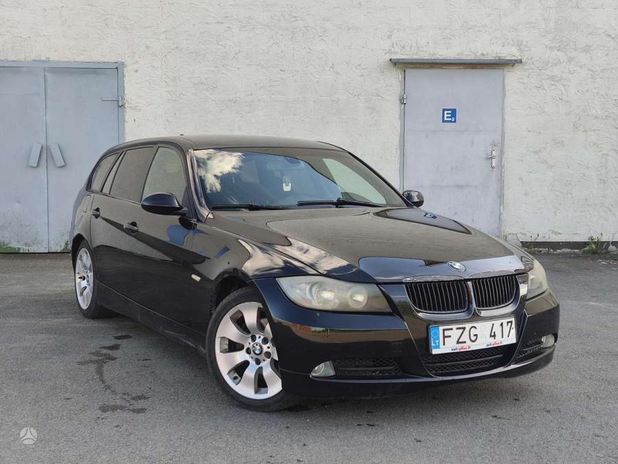 Black BMW 320 2006 in Alytus, with an engine capacity of 0.00 L and mileage of 300 thousand km for 3000 €, photo 8 on AUTOMOTO.COM.LV
