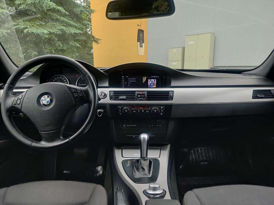 Black BMW 320 2006 in Alytus, with an engine capacity of 0.00 L and mileage of 300 thousand km for 3000 €, photo 11 on AUTOMOTO.COM.LV