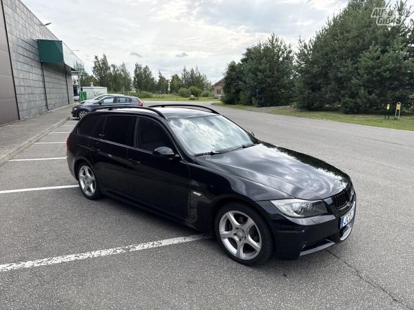 Melns BMW 320 2006 Panevēža, ar dzinēja tilpumu 2.00 L un nobraukumu 331 tūkst. km par 3200 €, foto 3 vietnē AUTOMOTO.COM.LV