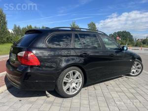 Melns BMW 320 2006 Jelgava, ar dzinēja tilpumu 2.00 L un nobraukumu 335 tūkst. km par 3500 €, foto 4 vietnē AUTOMOTO.COM.LV