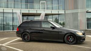 Black BMW 320 2006 in Panevezys, with an engine capacity of 2.00 L and mileage of 368 thousand km for 3900 €, photo 3 on AUTOMOTO.COM.LV