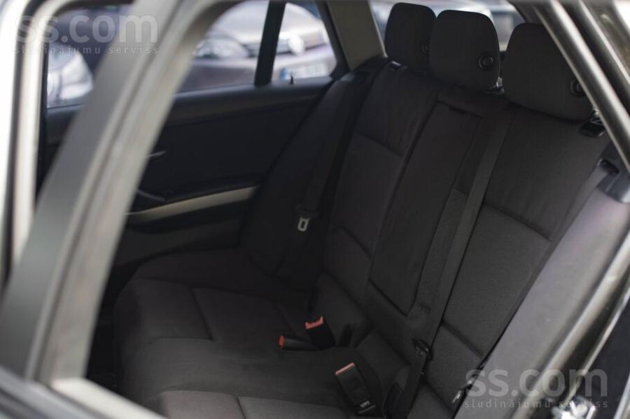 Black BMW 320 2006 in Riga, with an engine capacity of 2.00 L and mileage of 305 thousand km for 4490 €, photo 11 on AUTOMOTO.COM.LV