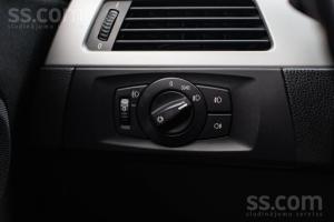 Black BMW 320 2006 in Riga, with an engine capacity of 2.00 L and mileage of 305 thousand km for 4490 €, photo 15 on AUTOMOTO.COM.LV
