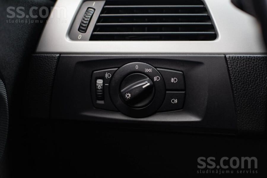 Black BMW 320 2006 in Riga, with an engine capacity of 2.00 L and mileage of 305 thousand km for 4490 €, photo 15 on AUTOMOTO.COM.LV