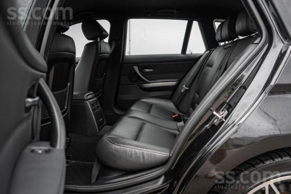 Black BMW 320 2006 in Riga, with an engine capacity of 3.00 L and mileage of 293 thousand km for 3950 €, photo 11 on AUTOMOTO.COM.LV