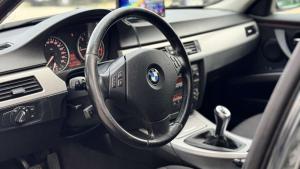 Melns BMW 320 2006 Radviliškis, ar dzinēja tilpumu 2.00 L un nobraukumu 389 tūkst. km par 3150 €, foto 14 vietnē AUTOMOTO.COM.LV