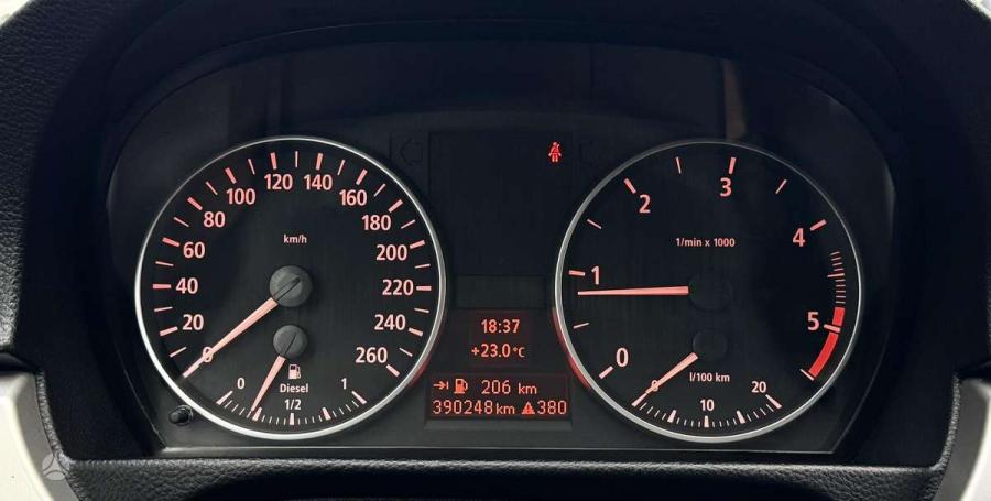 Melns BMW 320 2006 Radviliškis, ar dzinēja tilpumu 2.00 L un nobraukumu 389 tūkst. km par 3150 €, foto 19 vietnē AUTOMOTO.COM.LV