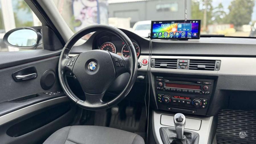 Black BMW 320 2006 in Radviliskis, with an engine capacity of 2.00 L and mileage of 389 thousand km for 3150 €, photo 13 on AUTOMOTO.COM.LV
