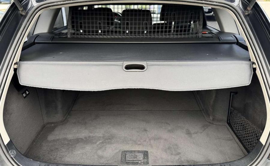 Black BMW 320 2006 in Radviliskis, with an engine capacity of 2.00 L and mileage of 389 thousand km for 3150 €, photo 26 on AUTOMOTO.COM.LV