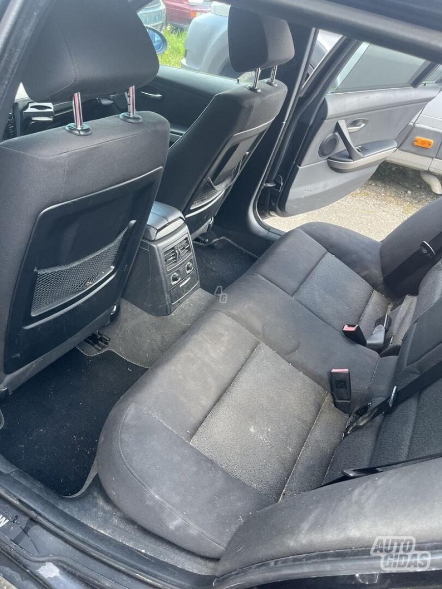 Melns BMW 320 2006 Vilkaviškis, ar dzinēja tilpumu 2.00 L un nobraukumu 288 tūkst. km par 1499 €, foto 7 vietnē AUTOMOTO.COM.LV