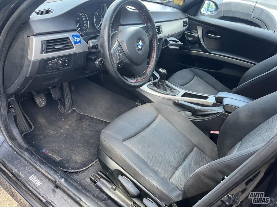 Melns BMW 320 2006 Vilkaviškis, ar dzinēja tilpumu 2.00 L un nobraukumu 288 tūkst. km par 1499 €, foto 11 vietnē AUTOMOTO.COM.LV