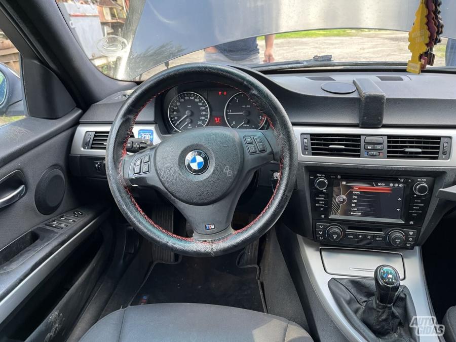 Melns BMW 320 2006 Vilkaviškis, ar dzinēja tilpumu 2.00 L un nobraukumu 288 tūkst. km par 1499 €, foto 14 vietnē AUTOMOTO.COM.LV