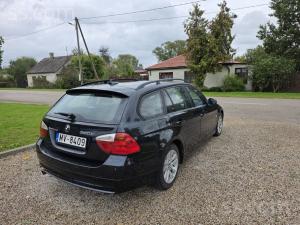 Black BMW 320 2006 in Ventspils, with an engine capacity of 2.00 L and mileage of 356 thousand km for 3390 €, photo 7 on AUTOMOTO.COM.LV