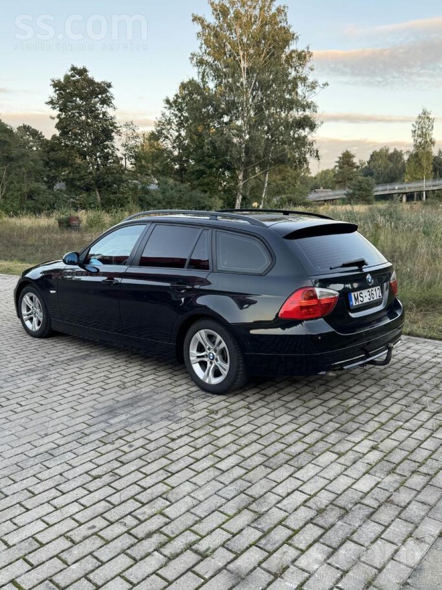 Melns BMW 320 2006 Rīga, ar dzinēja tilpumu 2.00 L un nobraukumu 300 tūkst. km par 3500 €, foto 3 vietnē AUTOMOTO.COM.LV