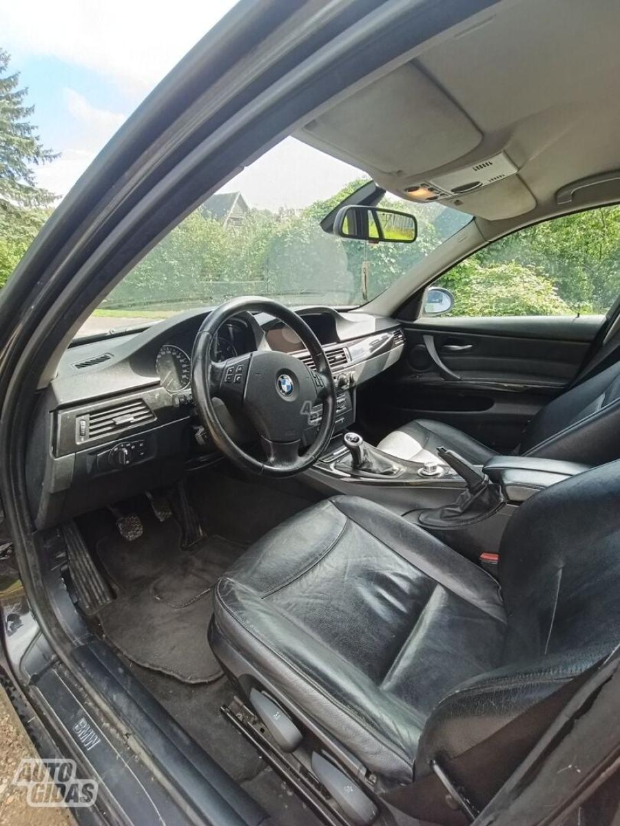 Melns BMW 320 2006 Vilkaviškis, ar dzinēja tilpumu 2.00 L un nobraukumu 400 tūkst. km par 1200 €, foto 5 vietnē AUTOMOTO.COM.LV