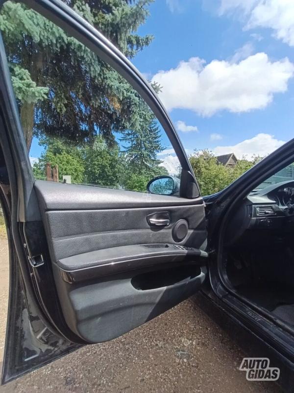 Black BMW 320 2006 in Vilkaviskis, with an engine capacity of 2.00 L and mileage of 400 thousand km for 1200 €, photo 6 on AUTOMOTO.COM.LV